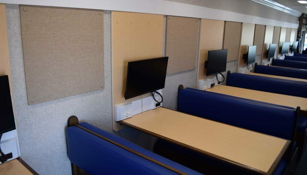 Mobile Classroom - Summit Bodyworks