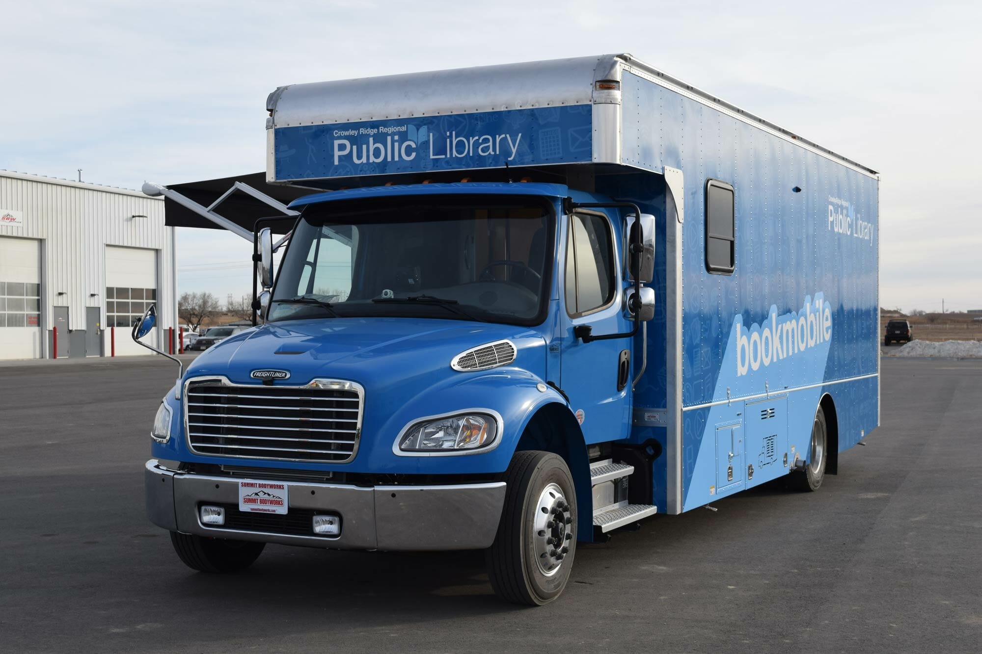 The Purpose and Benefits of a Mobile Library - Summit Bodyworks